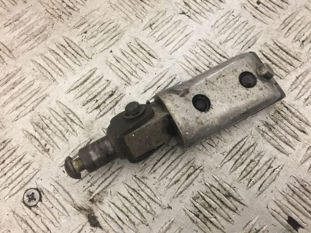 TRIUMPH TROPHY 900 FRONT RIGHT PEG YEAR 1993-95 (STOCK 799 ...