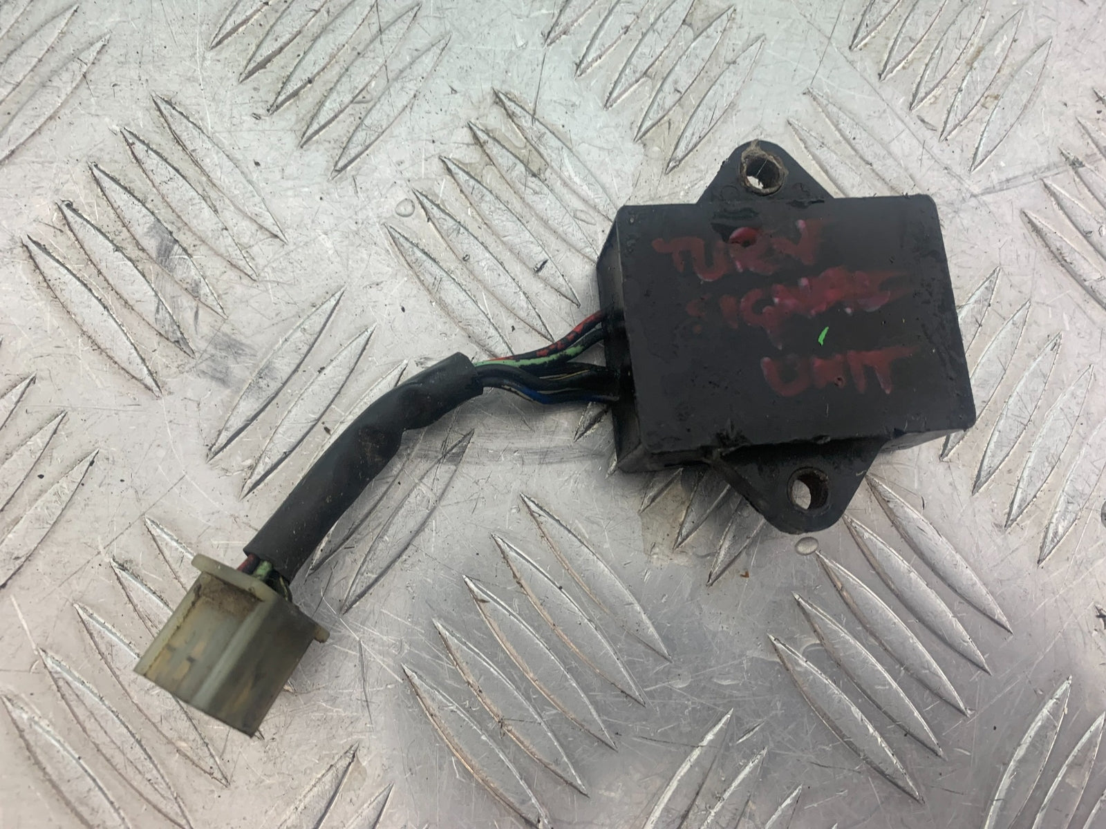 KAWASAKI GT550 GT 550 TURN RELAY BOX YEAR 1984-87 (CMB1141) – Colchester Motorcycle Breakers